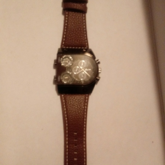 Oulm | Accessories | Oulm Mens Three Times Watch | Poshmark